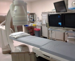 Siemens Axiom Artis FA Cath Lab Price, Specs and Machine Comparisons ...